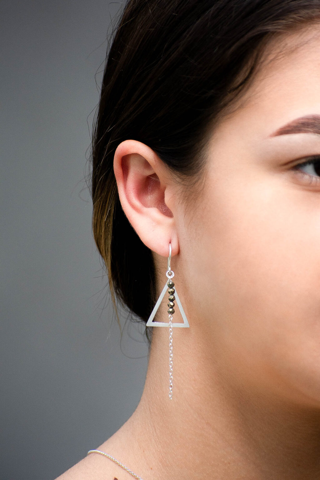 Aretes Estela pirita triangulo - E Q U I N O X